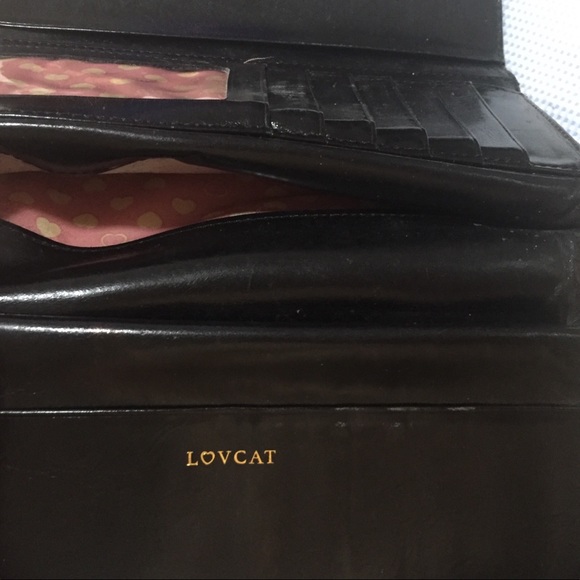 Lovcat | Bags | Lovcat Leather Heart Wallet Trifold Kiss Closure | Poshmark
